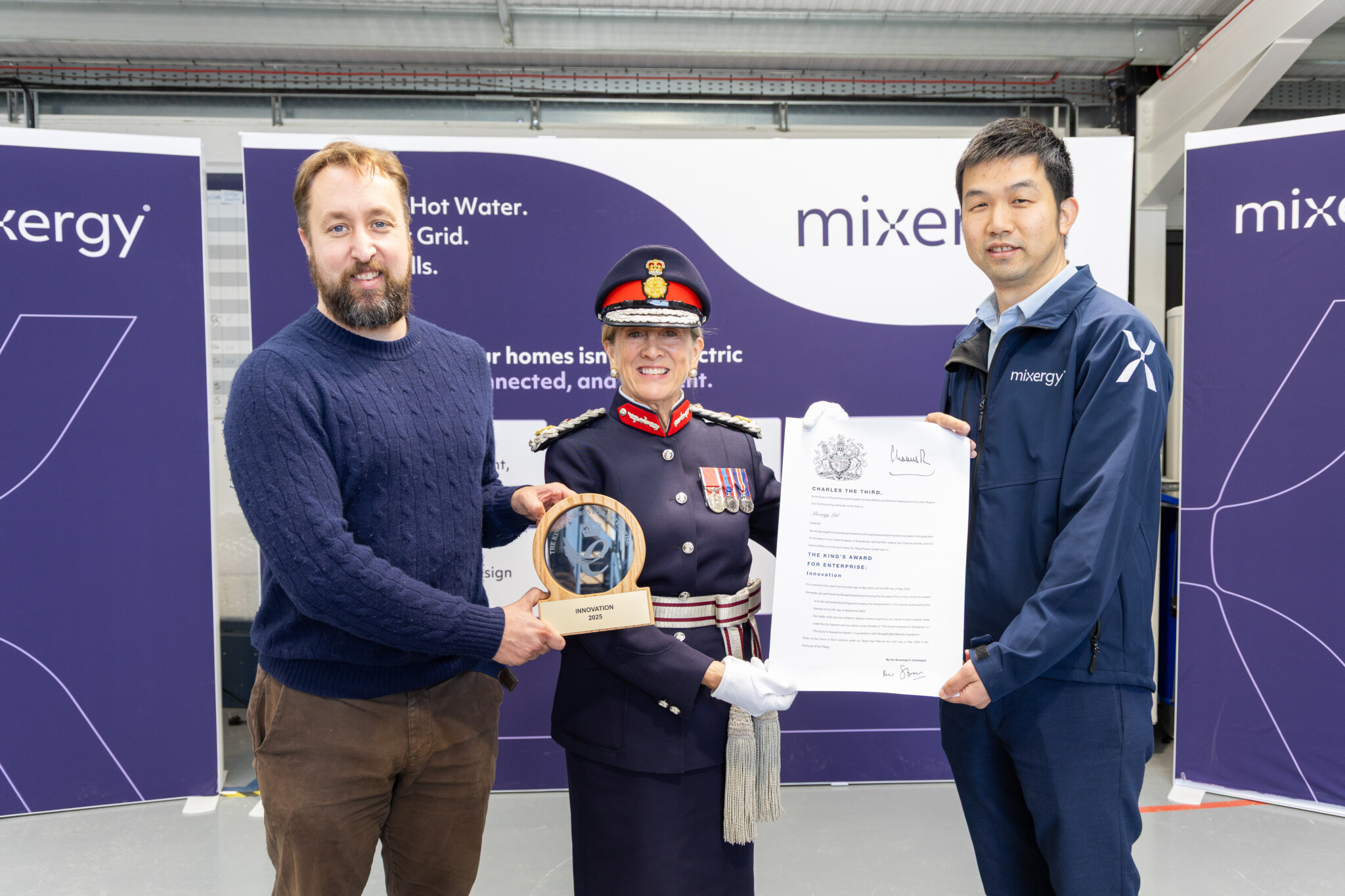 Connected, efficient, intelligent hot water storage | Mixergy